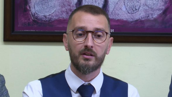 Кметът на "Младост", който напусна ПП: Предлагаха ми 300 000 лв. подкуп - Новини от Dnes.bg