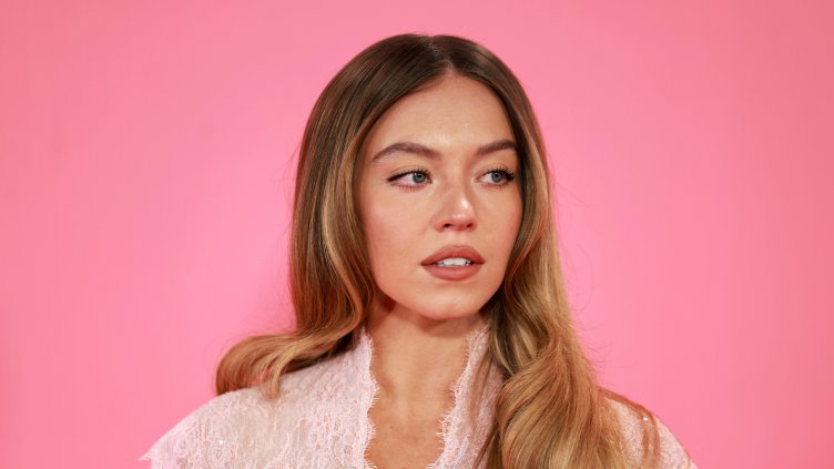 Сидни Суини или "MAGA Барби": Не мога да накарам всички да ме обичат - Новини от Dnes.bg