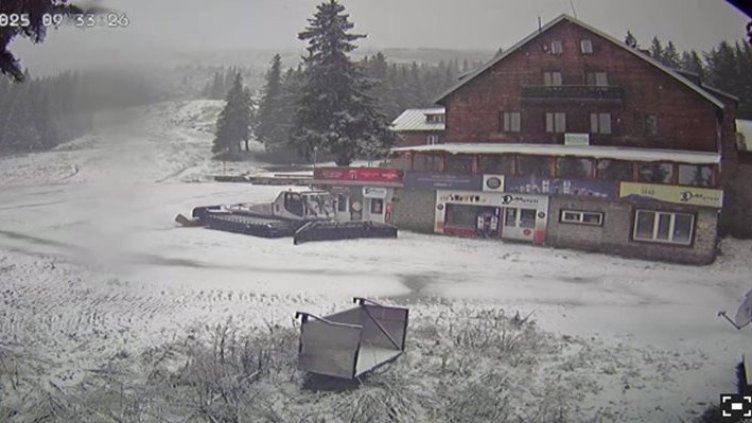 Сняг се сипе на Витоша - Новини от Dnes.bg